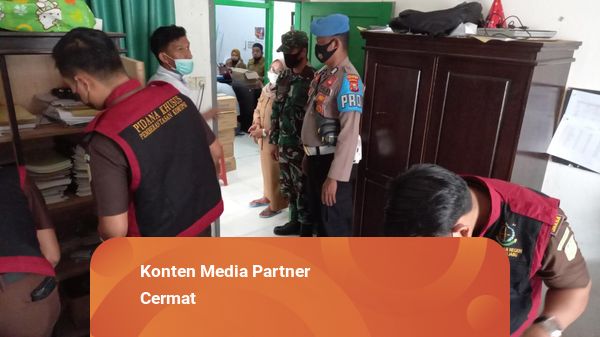 Kejari Geledah Kantor Dinkes dan ULP Pulau Taliabu | kumparan.com Kejari Geledah Kantor Dinkes dan ULP Pulau Taliabu | kumparan.com